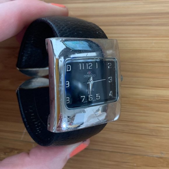 Denacci | Accessories | Denacci Vintage Womens Watch W Black Band Is ...